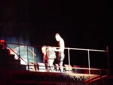 Lady GAGA imita vomitino - TuttoScemo